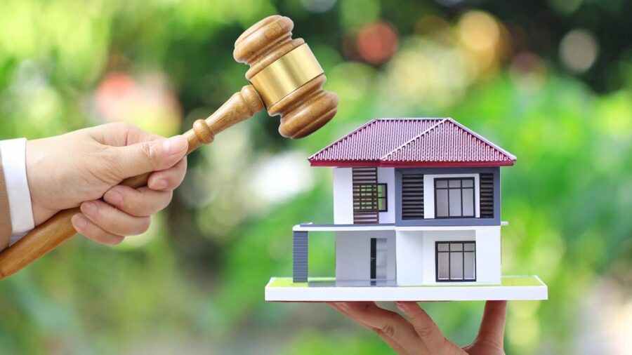 House for sale by auction - Pretty Practical Home